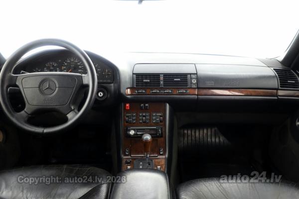 Pelēks Mercedes-Benz S-Class 1993 Tallina, ar dzinēja tilpumu 3.40 L un nobraukumu 319 tūkst. km par 2999 €, foto 5 vietnē AUTOMOTO.COM.LV