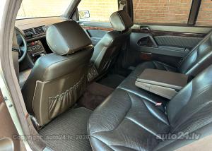 Grey Mercedes-Benz S-Class 1993 in Tallinn, with an engine capacity of 6.00 L and mileage of 256 thousand km for 22000 €, photo 12 on AUTOMOTO.COM.LV