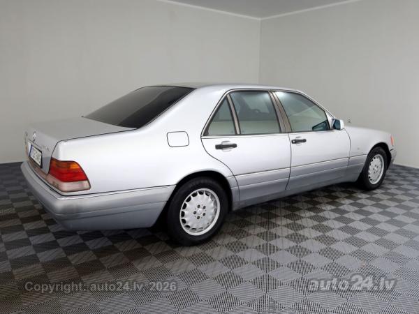 Pelēks Mercedes-Benz S-Class 1994 Tallina, ar dzinēja tilpumu 3.50 L un nobraukumu 226 tūkst. km par 4199 €, foto 3 vietnē AUTOMOTO.COM.LV