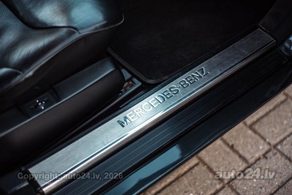 Grey Mercedes-Benz S-Class 1994 in Tallinn, with an engine capacity of 5.00 L and mileage of 283 thousand km for 16000 €, photo 9 on AUTOMOTO.COM.LV