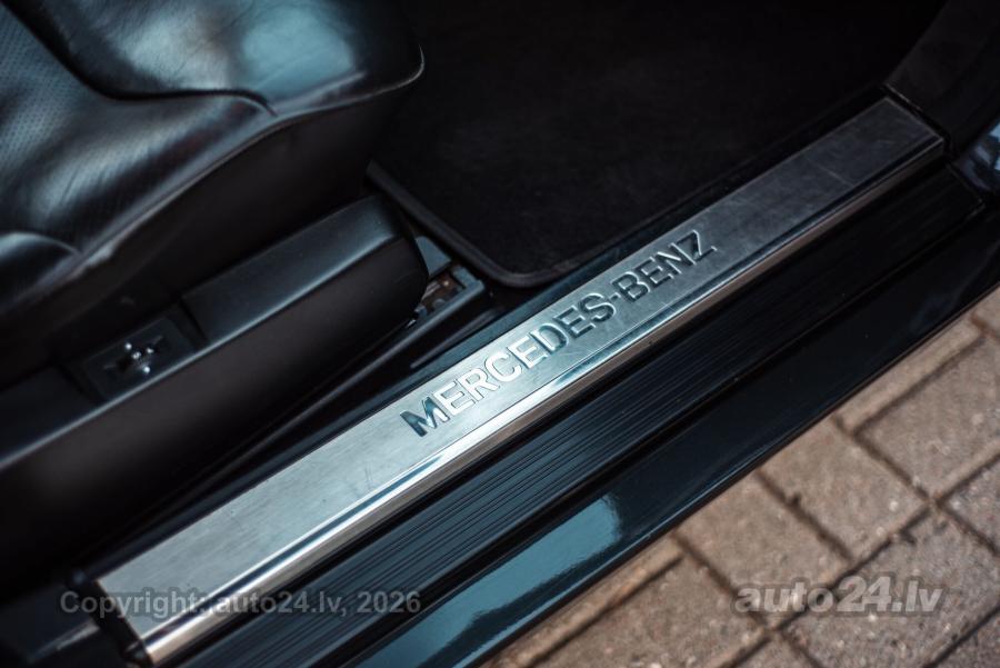 Grey Mercedes-Benz S-Class 1994 in Tallinn, with an engine capacity of 5.00 L and mileage of 283 thousand km for 16000 €, photo 10 on AUTOMOTO.COM.LV