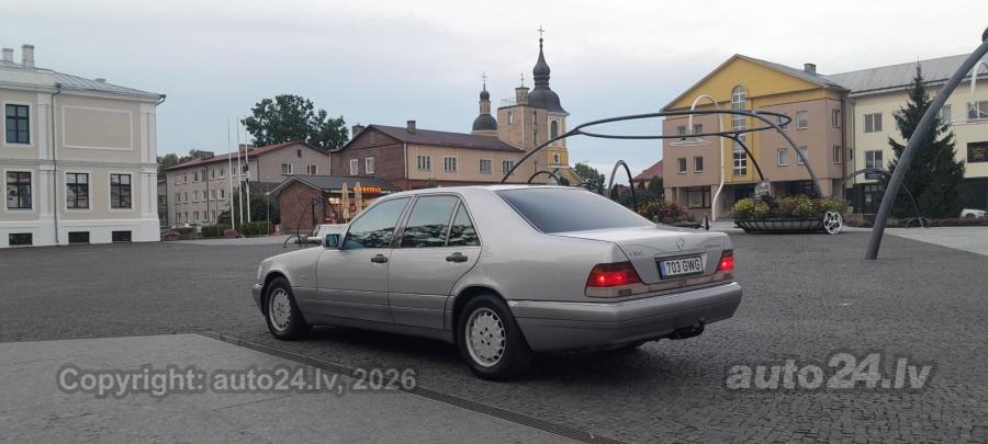 Grey Mercedes-Benz S-Class 1994 in Tallinn, with an engine capacity of 3.40 L and mileage of 228 thousand km for 8000 €, photo 1 on AUTOMOTO.COM.LV