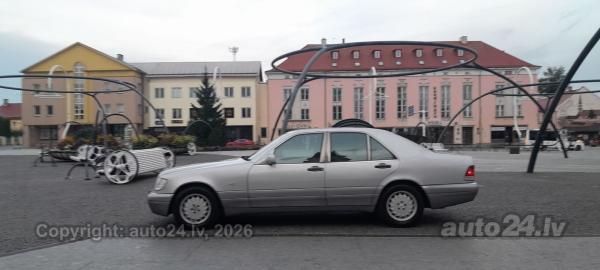 Mercedes-Benz S-Class 1994 Tallina vietnē Pelēks Mercedes-Benz S-Class 1994 Tallina, ar dzinēja tilpumu 3.40 L un nobraukumu 228 tūkst. km par 8000 €, foto 4 vietnē AUTOMOTO.COM.LV