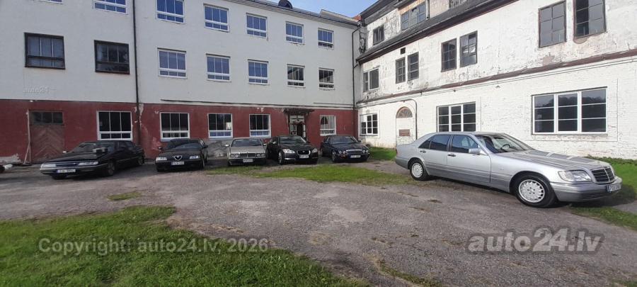 Grey Mercedes-Benz S-Class 1994 in Tallinn, with an engine capacity of 3.40 L and mileage of 228 thousand km for 8000 €, photo 15 on AUTOMOTO.COM.LV