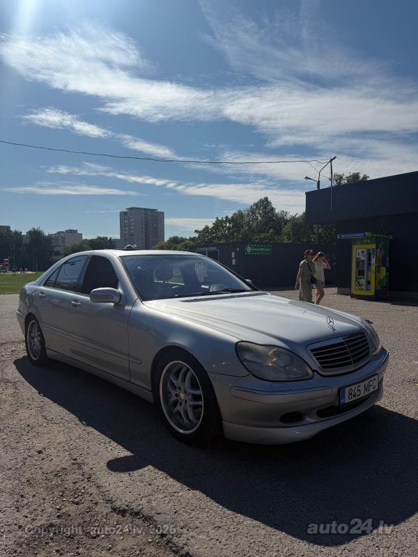 Pelēks Mercedes-Benz S-Class 1999 Tallina, ar dzinēja tilpumu 5.00 L un nobraukumu 188 tūkst. km par 4500 €, foto 3 vietnē AUTOMOTO.COM.LV