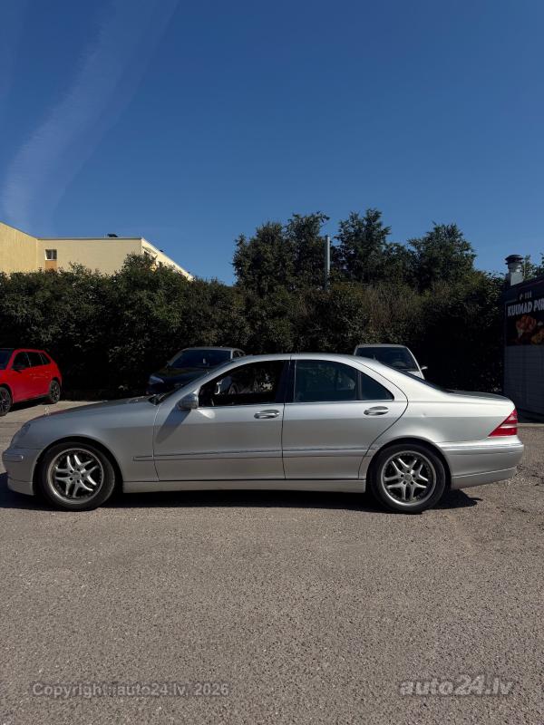 Pelēks Mercedes-Benz S-Class 1999 Tallina, ar dzinēja tilpumu 5.00 L un nobraukumu 188 tūkst. km par 4500 €, foto 8 vietnē AUTOMOTO.COM.LV