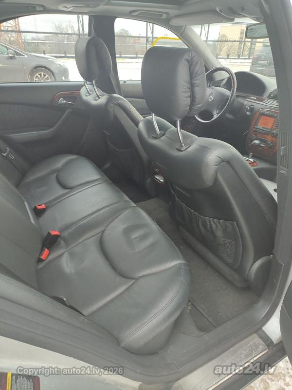 Grey Mercedes-Benz S-Class 2002 in Tallinn, with an engine capacity of 4.00 L and mileage of 202 thousand km for 5900 €, photo 11 on AUTOMOTO.COM.LV