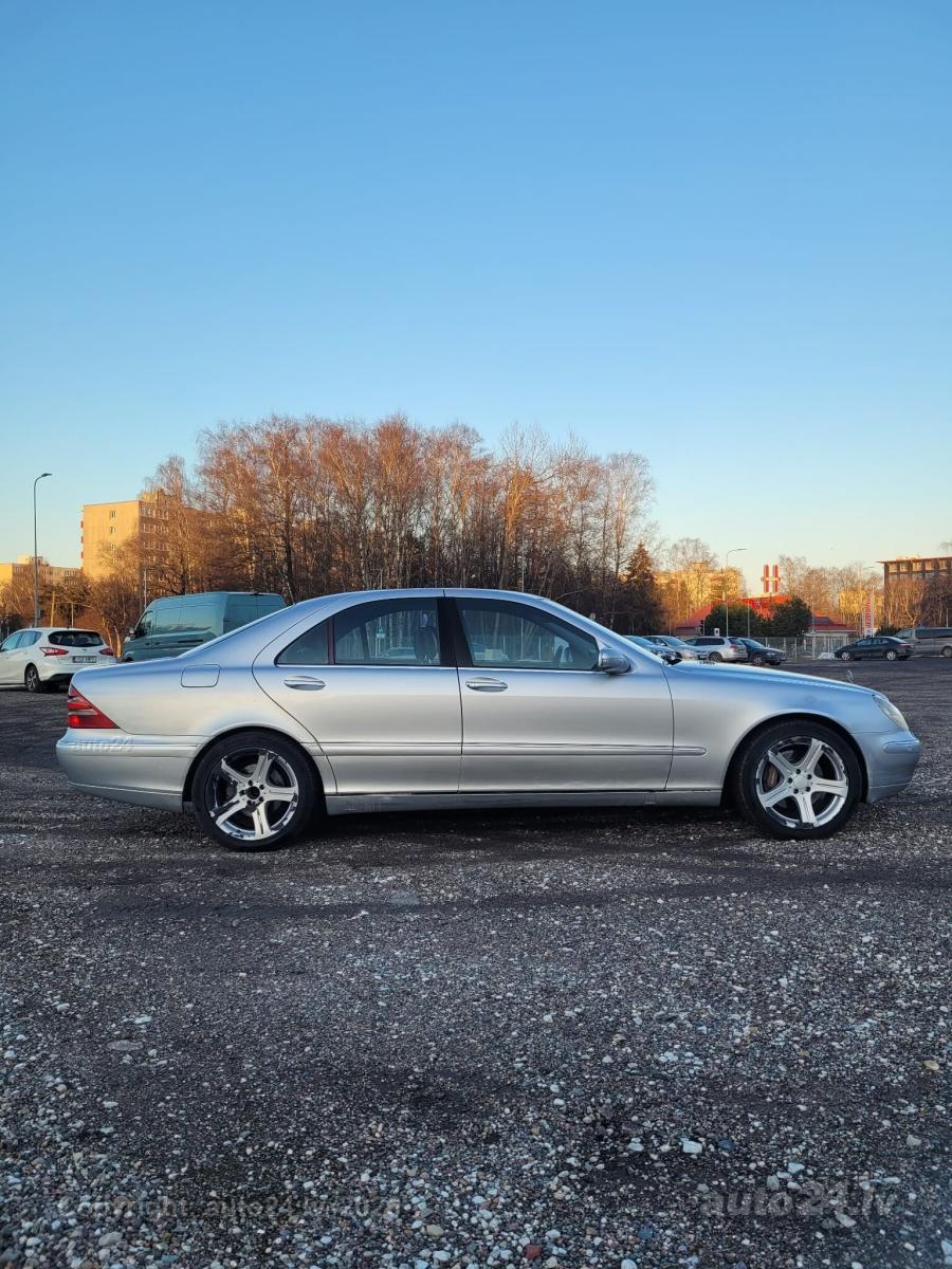 Grey Mercedes-Benz S-Class 2002 in Tallinn, with an engine capacity of 4.00 L and mileage of 202 thousand km for 4300 €, photo 7 on AUTOMOTO.COM.LV