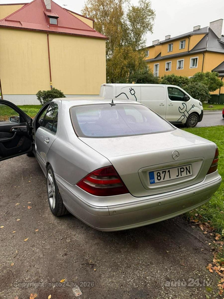Grey Mercedes-Benz S-Class 2002 in Tallinn, with an engine capacity of 4.00 L and mileage of 202 thousand km for 4300 €, photo 17 on AUTOMOTO.COM.LV