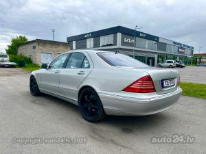 Grey Mercedes-Benz S-Class 2002 in Narva, with an engine capacity of 3.20 L and mileage of 300 thousand km for 2499 €, photo 4 on AUTOMOTO.COM.LV