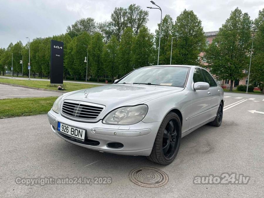 Grey Mercedes-Benz S-Class 2002 in Narva, with an engine capacity of 3.20 L and mileage of 300 thousand km for 2499 €, photo 8 on AUTOMOTO.COM.LV
