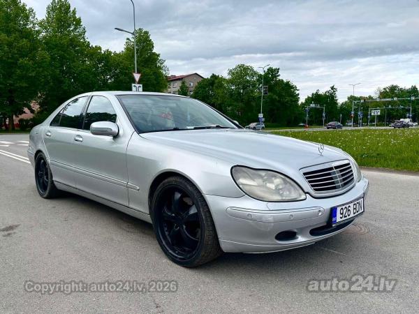 Grey Mercedes-Benz S-Class 2002 in Narva, with an engine capacity of 3.20 L and mileage of 300 thousand km for 2499 €, photo 8 on AUTOMOTO.COM.LV