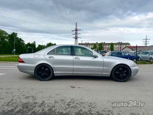 Grey Mercedes-Benz S-Class 2002 in Narva, with an engine capacity of 3.20 L and mileage of 300 thousand km for 2499 €, photo 10 on AUTOMOTO.COM.LV