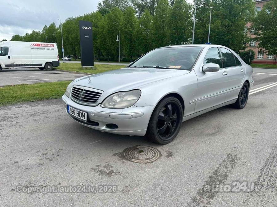 Grey Mercedes-Benz S-Class 2002 in Narva, with an engine capacity of 3.20 L and mileage of 300 thousand km for 2499 €, photo 17 on AUTOMOTO.COM.LV