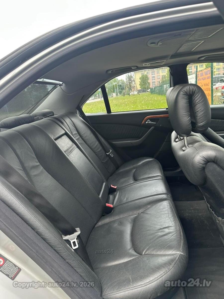 Grey Mercedes-Benz S-Class 2002 in Narva, with an engine capacity of 3.20 L and mileage of 300 thousand km for 2499 €, photo 20 on AUTOMOTO.COM.LV