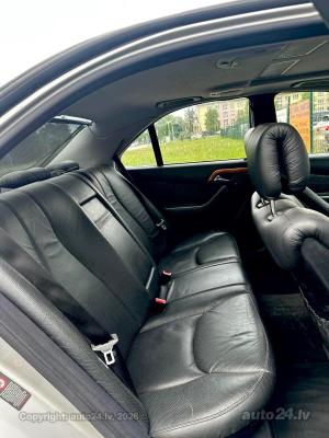 Grey Mercedes-Benz S-Class 2002 in Narva, with an engine capacity of 3.20 L and mileage of 300 thousand km for 2499 €, photo 26 on AUTOMOTO.COM.LV