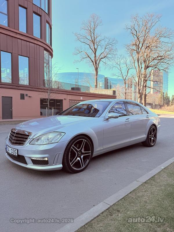 Pelēks Mercedes-Benz S-Class 2005 Tallina, ar dzinēja tilpumu 5.50 L un nobraukumu 71 tūkst. km par 16900 €, foto 6 vietnē AUTOMOTO.COM.LV