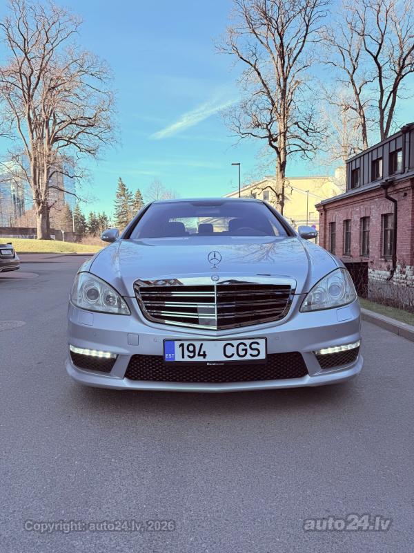 Pelēks Mercedes-Benz S-Class 2005 Tallina, ar dzinēja tilpumu 5.50 L un nobraukumu 71 tūkst. km par 16900 €, foto 8 vietnē AUTOMOTO.COM.LV