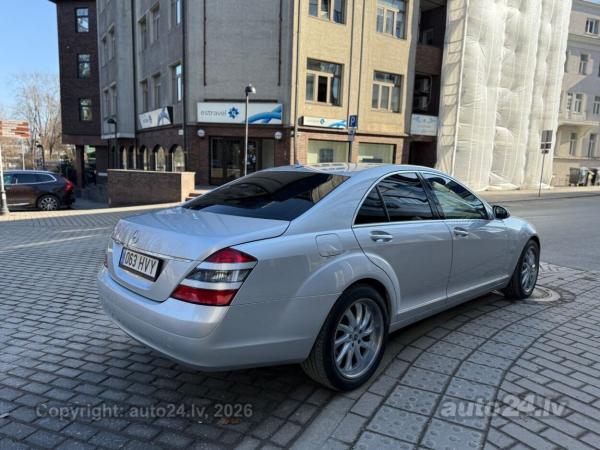 Grey Mercedes-Benz S-Class 2006 in Tartu, with an engine capacity of 3.00 L and mileage of 330 thousand km for 7000 €, photo 6 on AUTOMOTO.COM.LV