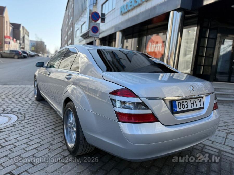 Grey Mercedes-Benz S-Class 2006 in Tartu, with an engine capacity of 3.00 L and mileage of 330 thousand km for 7000 €, photo 8 on AUTOMOTO.COM.LV