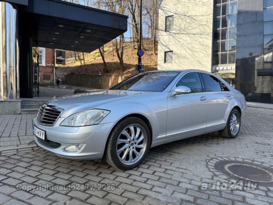 Grey Mercedes-Benz S-Class 2006 in Tartu, with an engine capacity of 3.00 L and mileage of 330 thousand km for 7000 €, photo 9 on AUTOMOTO.COM.LV
