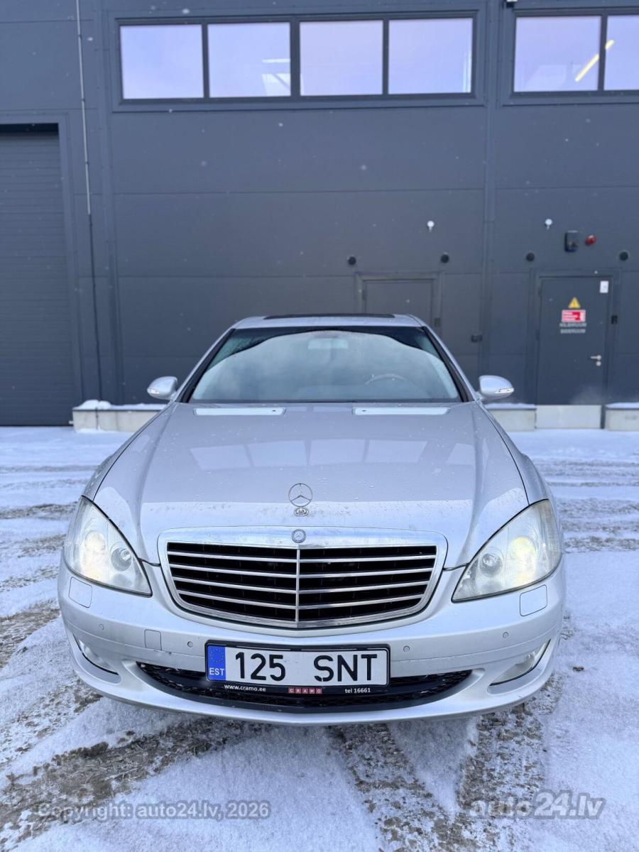 Grey Mercedes-Benz S-Class 2007 in Tallinn, with an engine capacity of 3.00 L and mileage of 395 thousand km for 4999 €, photo 3 on AUTOMOTO.COM.LV