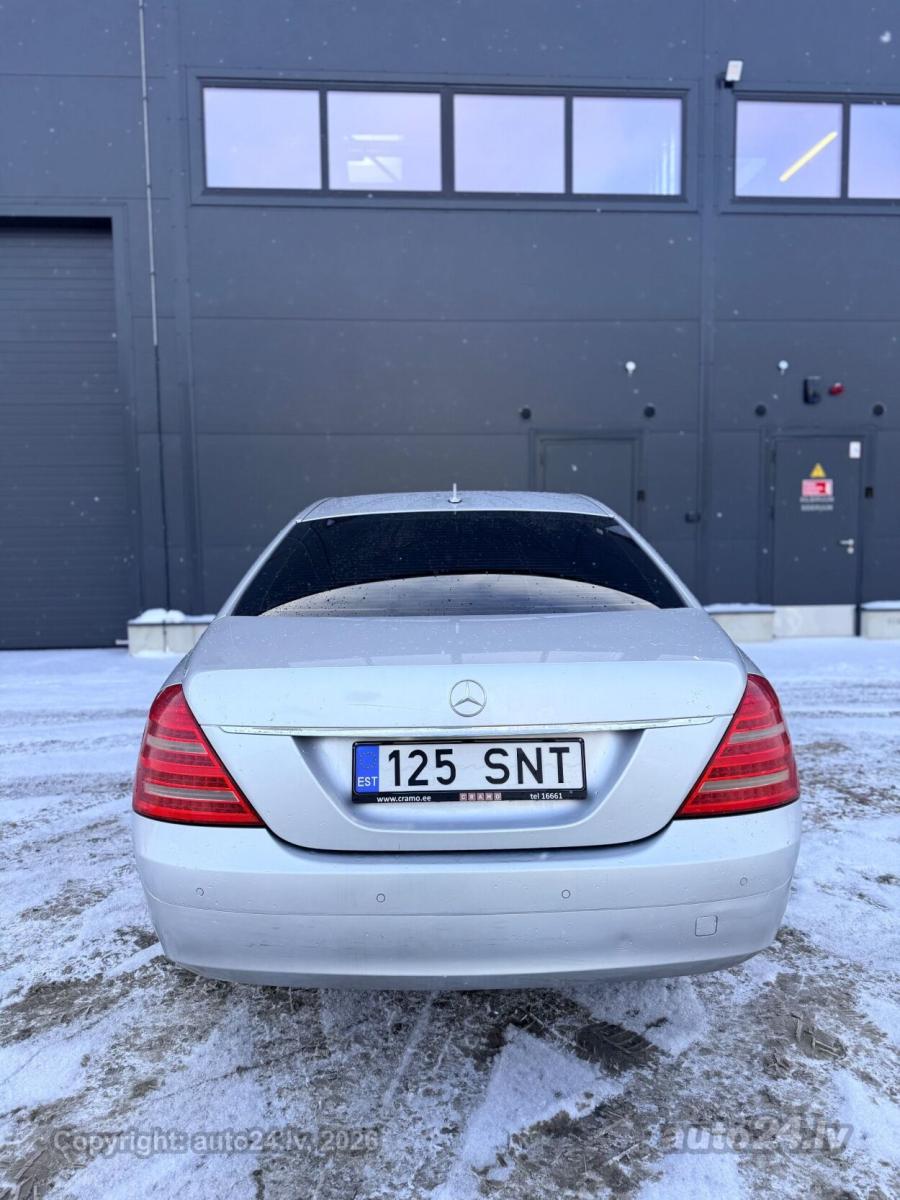 Grey Mercedes-Benz S-Class 2007 in Tallinn, with an engine capacity of 3.00 L and mileage of 395 thousand km for 4999 €, photo 6 on AUTOMOTO.COM.LV