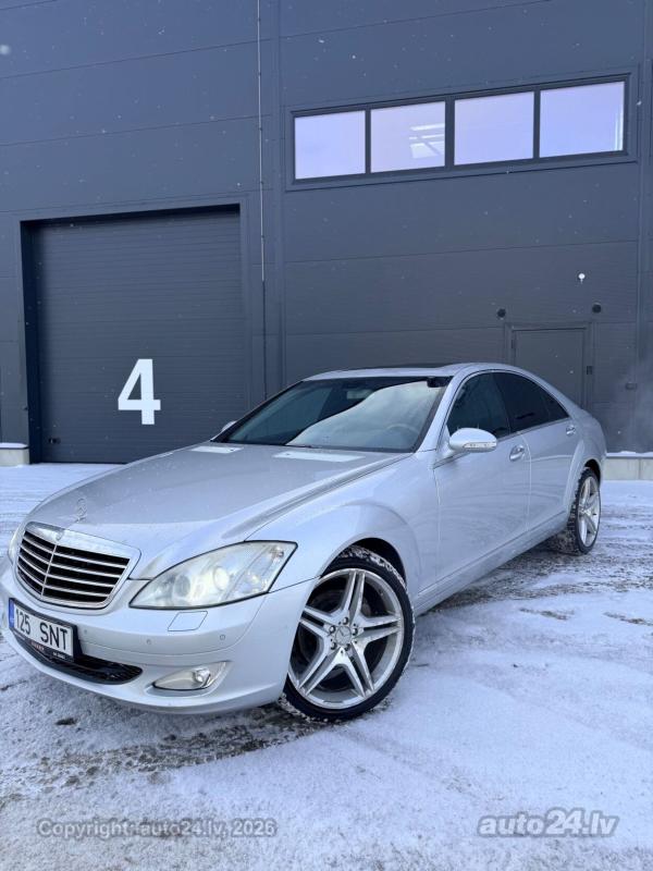 Pelēks Mercedes-Benz S-Class 2007 Tallina, ar dzinēja tilpumu 3.00 L un nobraukumu 395 tūkst. km par 4999 €, foto 2 vietnē AUTOMOTO.COM.LV