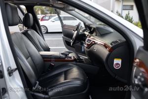 Pelēks Mercedes-Benz S-Class 2007 Tallina, ar dzinēja tilpumu 3.00 L un nobraukumu 368 tūkst. km par 6999 €, foto 10 vietnē AUTOMOTO.COM.LV
