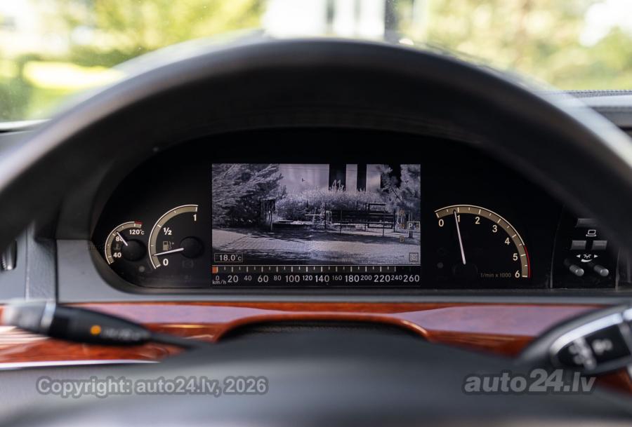 Pelēks Mercedes-Benz S-Class 2007 Tallina, ar dzinēja tilpumu 3.00 L un nobraukumu 368 tūkst. km par 6999 €, foto 18 vietnē AUTOMOTO.COM.LV