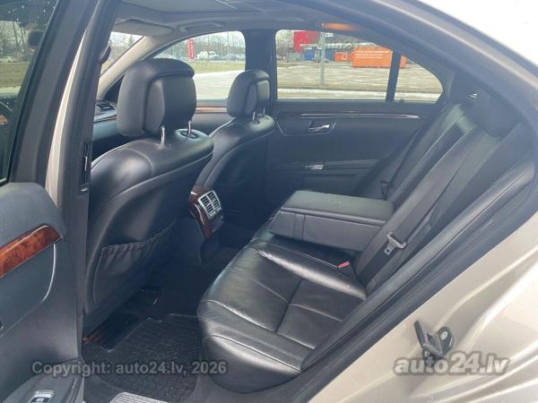 Grey Mercedes-Benz S-Class 2008 in Tallinn, with an engine capacity of 3.00 L and mileage of 265 thousand km for 5400 €, photo 11 on AUTOMOTO.COM.LV