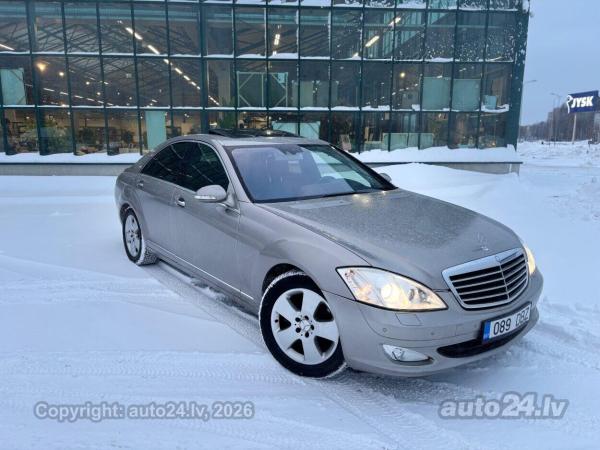 Pelēks Mercedes-Benz S-Class 2008 Tallina, ar dzinēja tilpumu 3.00 L un nobraukumu 266 tūkst. km par 5499 €, foto 1 vietnē AUTOMOTO.COM.LV
