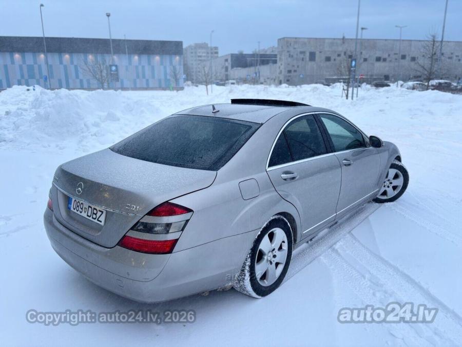 Pelēks Mercedes-Benz S-Class 2008 Tallina, ar dzinēja tilpumu 3.00 L un nobraukumu 266 tūkst. km par 5499 €, foto 4 vietnē AUTOMOTO.COM.LV