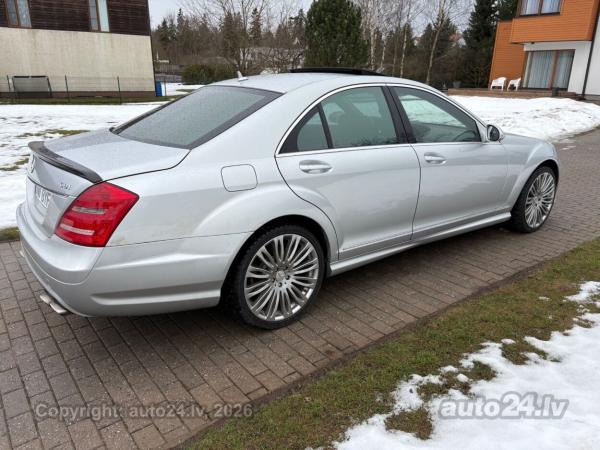 Pelēks Mercedes-Benz S-Class 2008 Tallina, ar dzinēja tilpumu 3.00 L un nobraukumu 322 tūkst. km par 6900 €, foto 5 vietnē AUTOMOTO.COM.LV