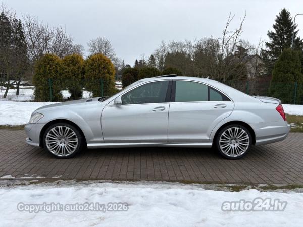 Pelēks Mercedes-Benz S-Class 2008 Tallina, ar dzinēja tilpumu 3.00 L un nobraukumu 322 tūkst. km par 6900 €, foto 7 vietnē AUTOMOTO.COM.LV