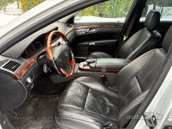 Pelēks Mercedes-Benz S-Class 2008 Tallina, ar dzinēja tilpumu 3.00 L un nobraukumu 322 tūkst. km par 6900 €, foto 9 vietnē AUTOMOTO.COM.LV