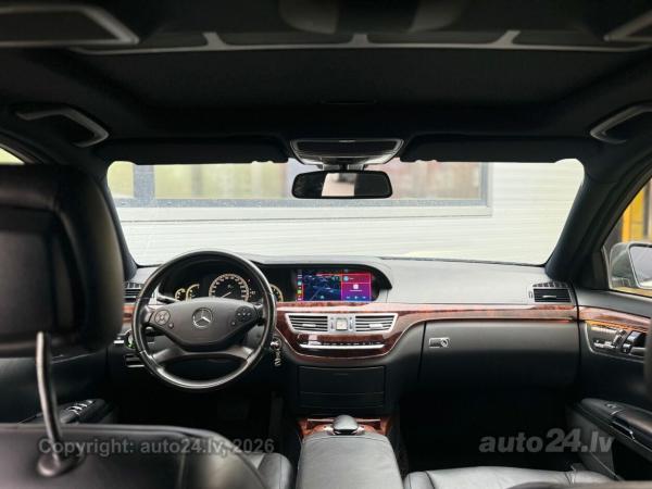 Grey Mercedes-Benz S-Class 2008 in Tallinn, with an engine capacity of 3.00 L and mileage of 260 thousand km for 16000 €, photo 11 on AUTOMOTO.COM.LV