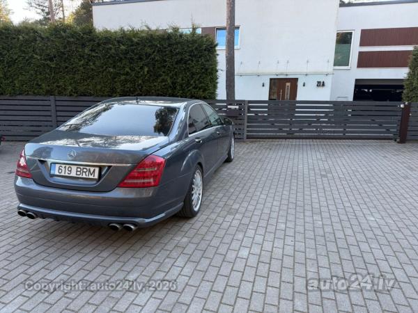 Pelēks Mercedes-Benz S-Class 2008 Tallina, ar dzinēja tilpumu 3.00 L un nobraukumu 370 tūkst. km par 9500 €, foto 3 vietnē AUTOMOTO.COM.LV