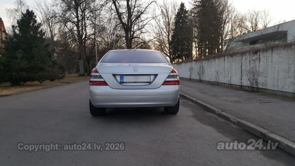 Серый Мерседес С Класс 2010 в Таллин, объемом двигателя 3.00 л и пробегом 290 тыс. км за 9900 €, фото 4 на AUTOMOTO.COM.LV