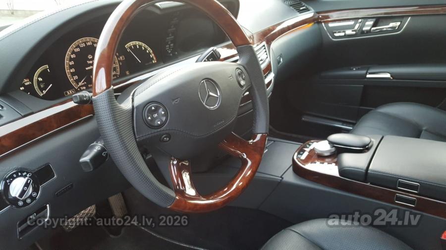 Pelēks Mercedes-Benz S-Class 2010 Tallina, ar dzinēja tilpumu 3.00 L un nobraukumu 290 tūkst. km par 9900 €, foto 8 vietnē AUTOMOTO.COM.LV
