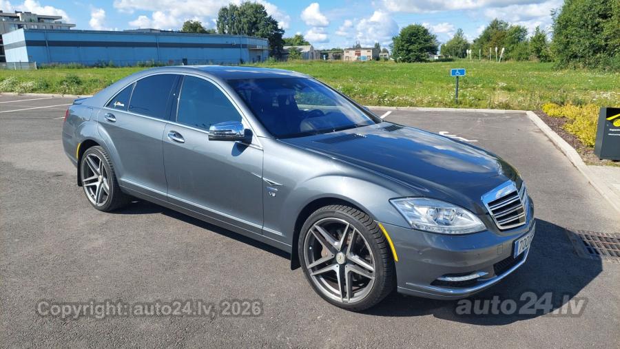 Pelēks Mercedes-Benz S-Class 2010 Tallina, ar dzinēja tilpumu 3.00 L un nobraukumu 219 tūkst. km par 14500 €, foto 3 vietnē AUTOMOTO.COM.LV