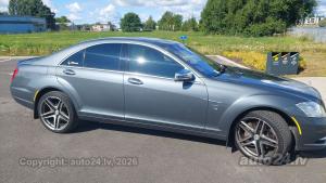Pelēks Mercedes-Benz S-Class 2010 Tallina, ar dzinēja tilpumu 3.00 L un nobraukumu 219 tūkst. km par 14500 €, foto 4 vietnē AUTOMOTO.COM.LV