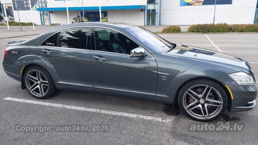 Pelēks Mercedes-Benz S-Class 2010 Tallina, ar dzinēja tilpumu 3.00 L un nobraukumu 219 tūkst. km par 14500 €, foto 5 vietnē AUTOMOTO.COM.LV
