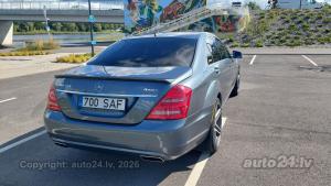 Pelēks Mercedes-Benz S-Class 2010 Tallina, ar dzinēja tilpumu 3.00 L un nobraukumu 219 tūkst. km par 14500 €, foto 8 vietnē AUTOMOTO.COM.LV
