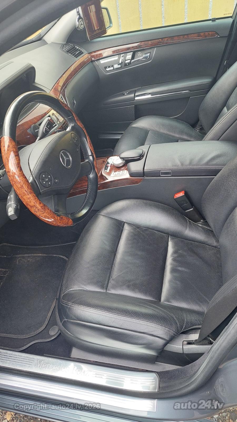 Pelēks Mercedes-Benz S-Class 2010 Tallina, ar dzinēja tilpumu 3.00 L un nobraukumu 219 tūkst. km par 14500 €, foto 11 vietnē AUTOMOTO.COM.LV