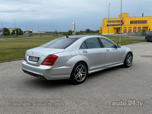 Grey Mercedes-Benz S-Class 2011 in Tallinn, with an engine capacity of 4.70 L and mileage of 274 thousand km for 18900 €, photo 4 on AUTOMOTO.COM.LV