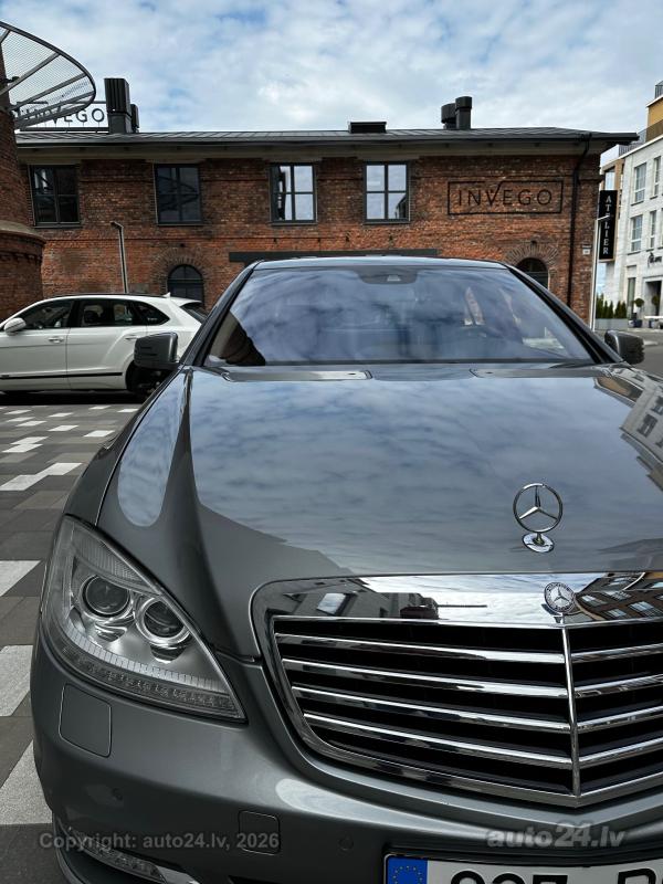 Grey Mercedes-Benz S-Class 2012 in Tallinn, with an engine capacity of 4.70 L and mileage of 165 thousand km for 16000 €, photo 4 on AUTOMOTO.COM.LV