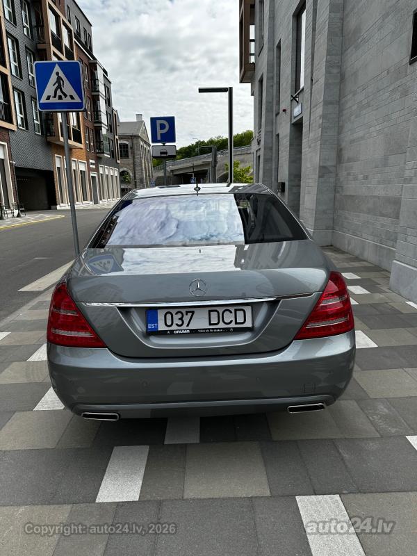 Grey Mercedes-Benz S-Class 2012 in Tallinn, with an engine capacity of 4.70 L and mileage of 165 thousand km for 16000 €, photo 8 on AUTOMOTO.COM.LV