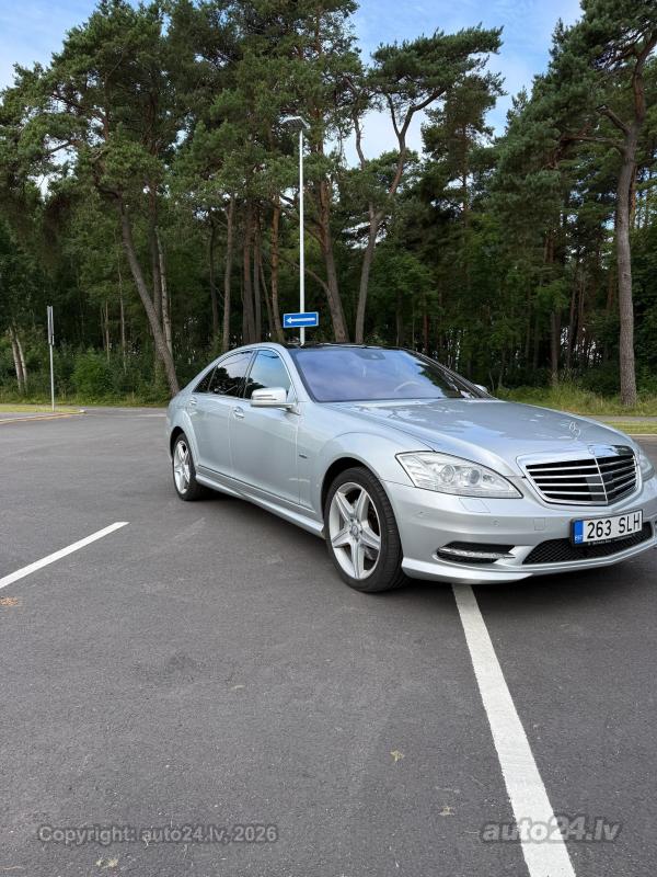 Grey Mercedes-Benz S-Class 2012 in Tallinn, with an engine capacity of 3.50 L and mileage of 317 thousand km for 12499 €, photo 6 on AUTOMOTO.COM.LV