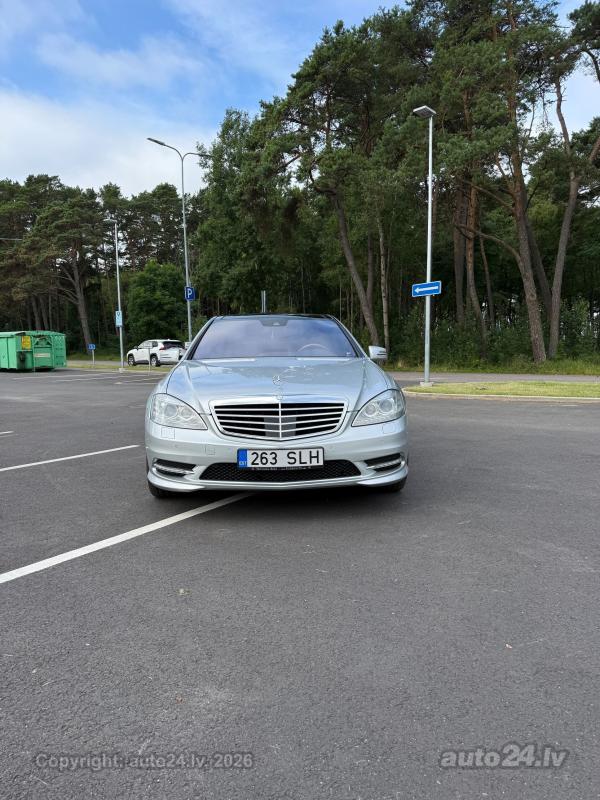 Grey Mercedes-Benz S-Class 2012 in Tallinn, with an engine capacity of 3.50 L and mileage of 317 thousand km for 12499 €, photo 8 on AUTOMOTO.COM.LV